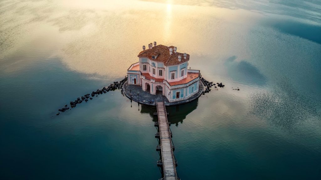 Casina Vanvitelliana, il gioiello del Lago Fusaro - Turismo Vacanze